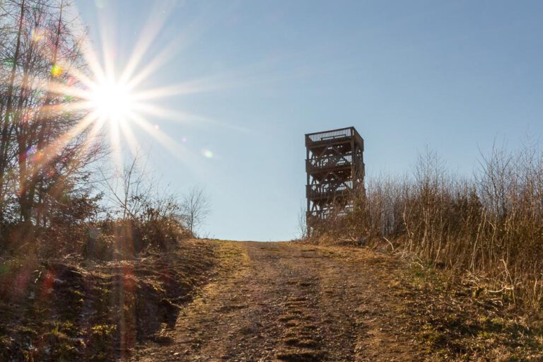 Eisborn: Steinbruch, Blaue Lagune und viel Aussicht - Richards Fotoseite